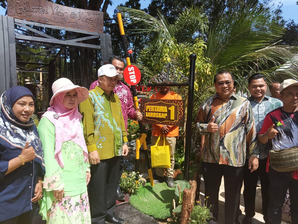TEMPAT PERTAMA PESTA FLORA 2024 - Portal Rasmi Majlis Daerah Tanah Merah
